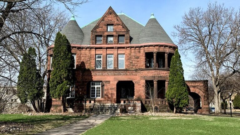 Sumner McKnight Mansion in Minneapolis - Forgotten Minnesota